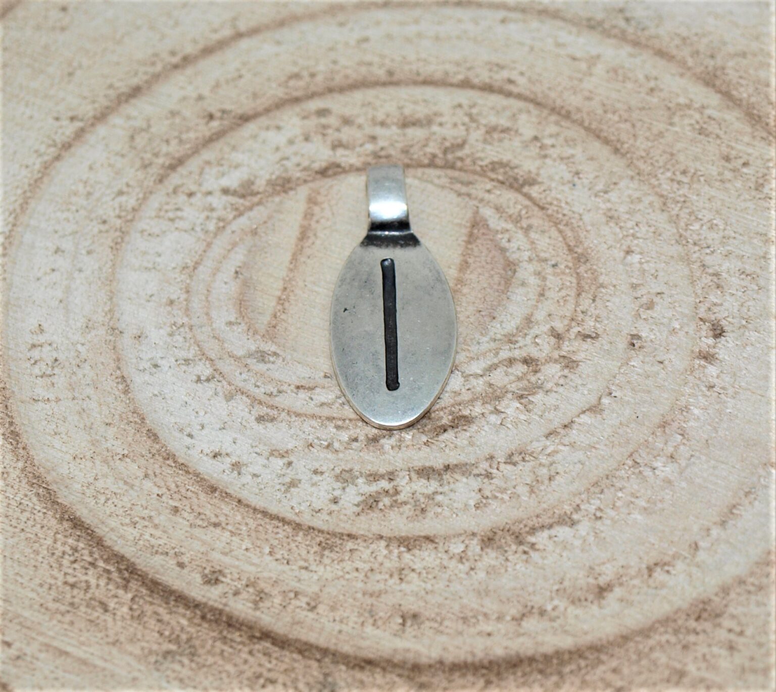 Rune Isa - Aquarius - Kokulis World